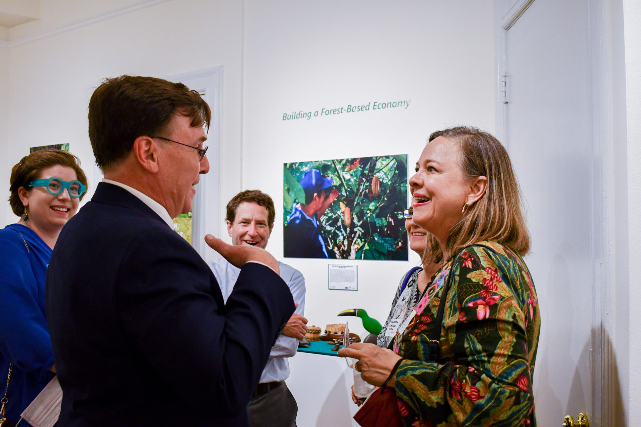 “A Changing Amazon” Gallery Exhibit Inaugurated at Embassy of Peru in ...